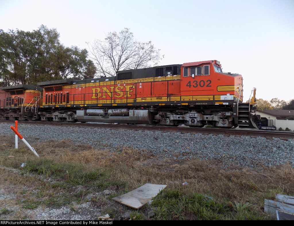 BNSF 4302
